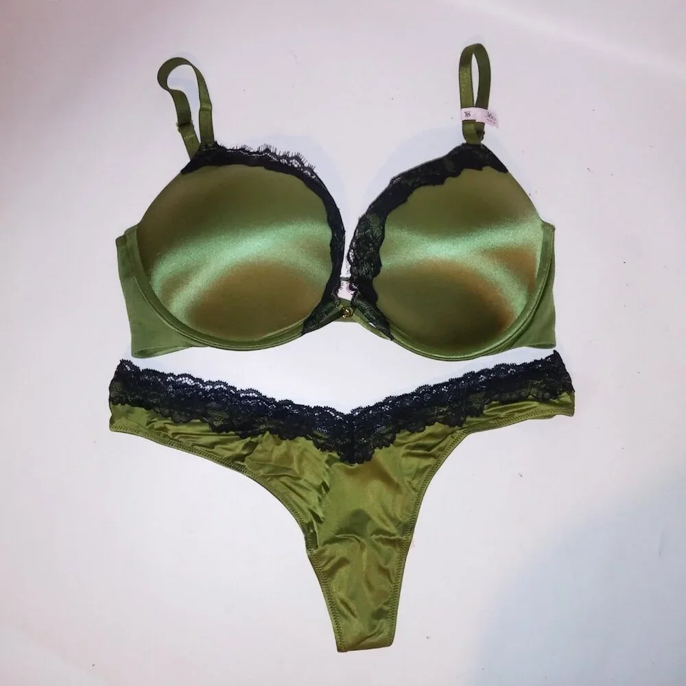 Victoria's Secret | Intimates & Sleepwear | Victoria Secret Bra Set ...